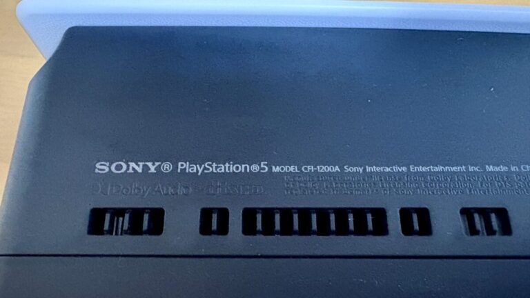 PS5本体・コントローラーの型番の見分け方・調べ方を解説｜どこに書いてあるのか分からない方へ | GAME RETRO